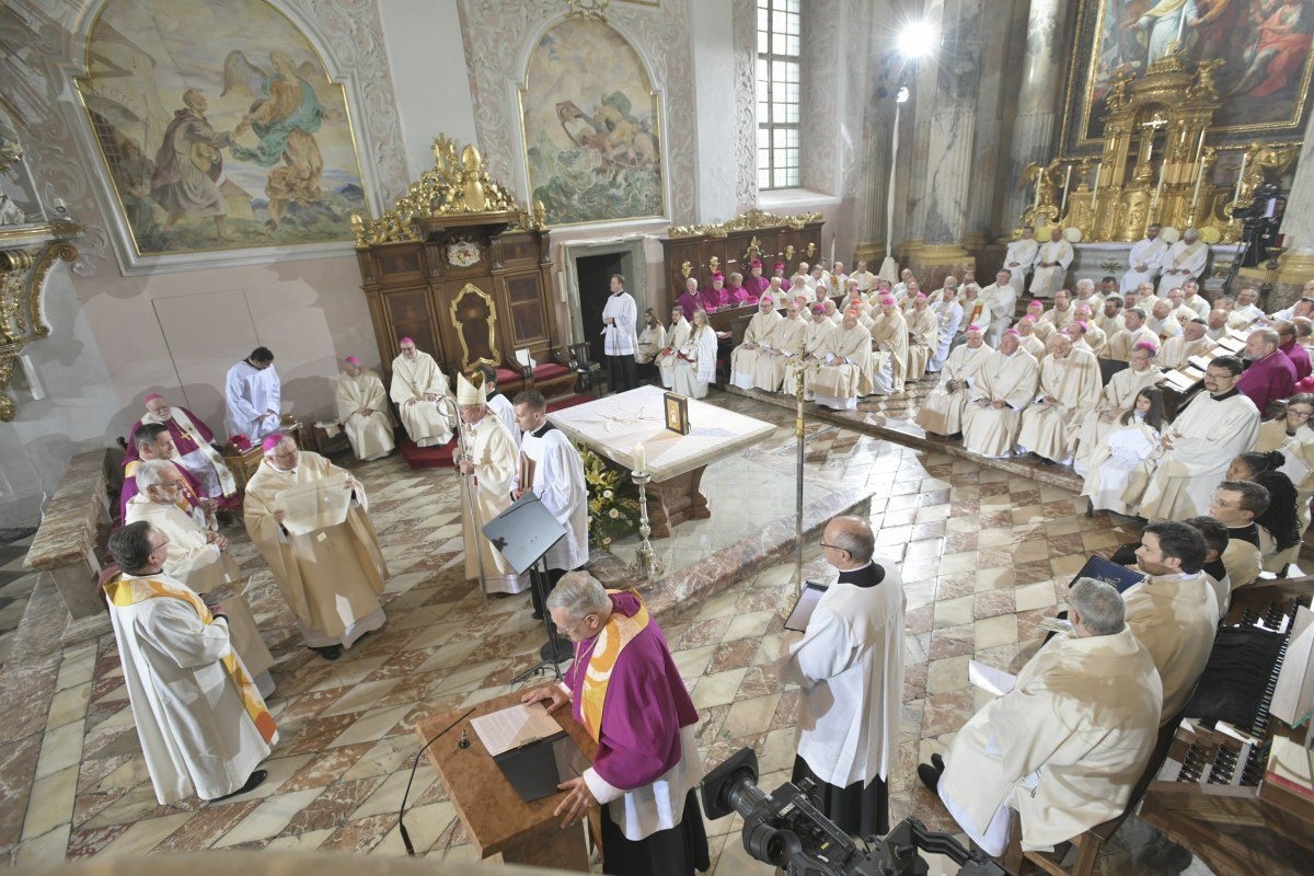Weihe des neuen Kärntner Diözesanbischofs Msgr. Dr. Josef Marketz im Klagenfurter Dom – Neuhaus ...